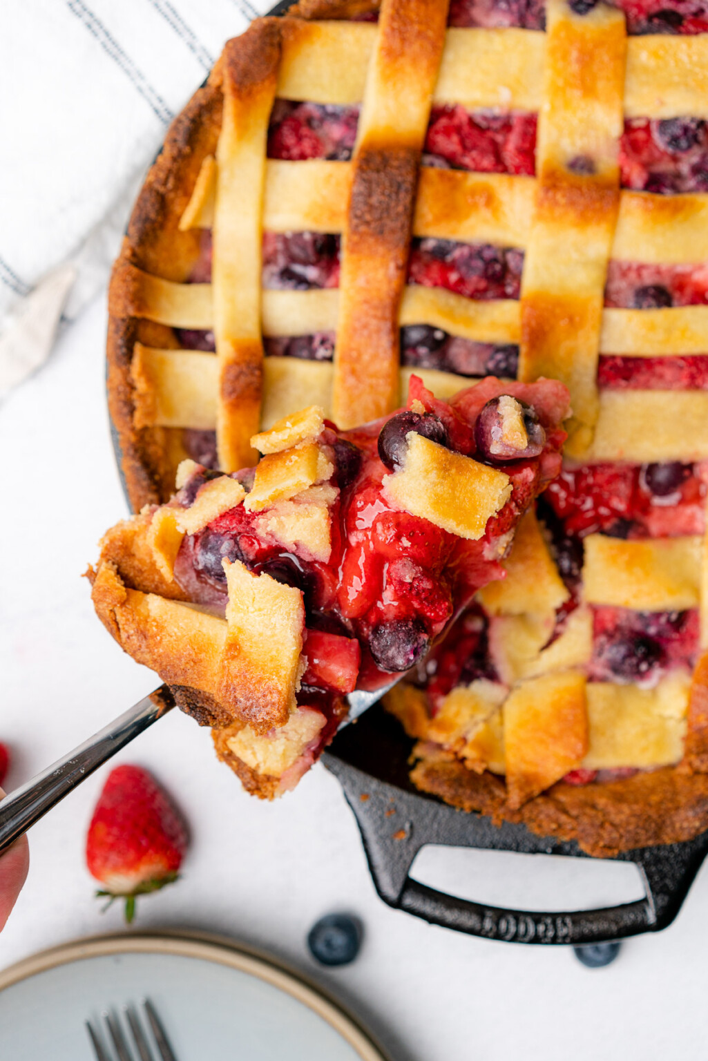 Keto Strawberry Blueberry Pie - A Full Living