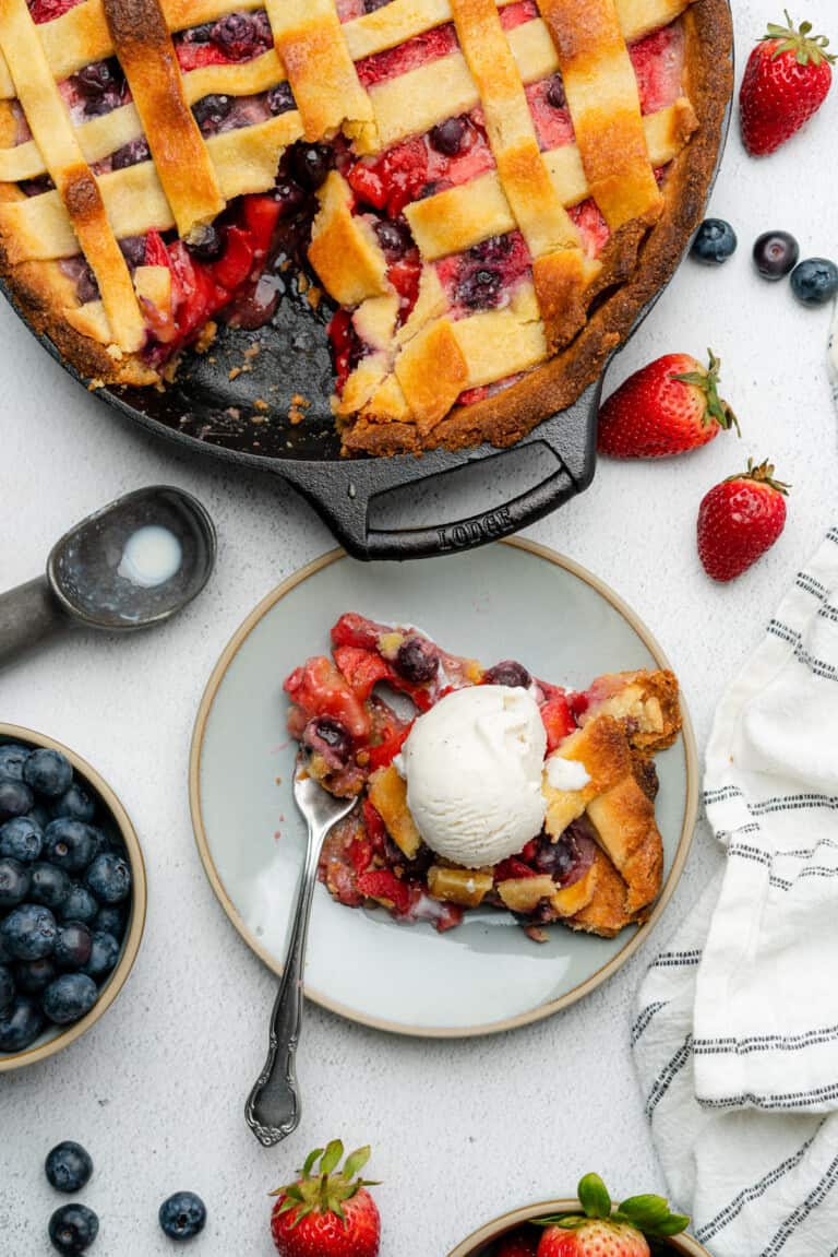 Keto Strawberry Blueberry Pie - A Full Living