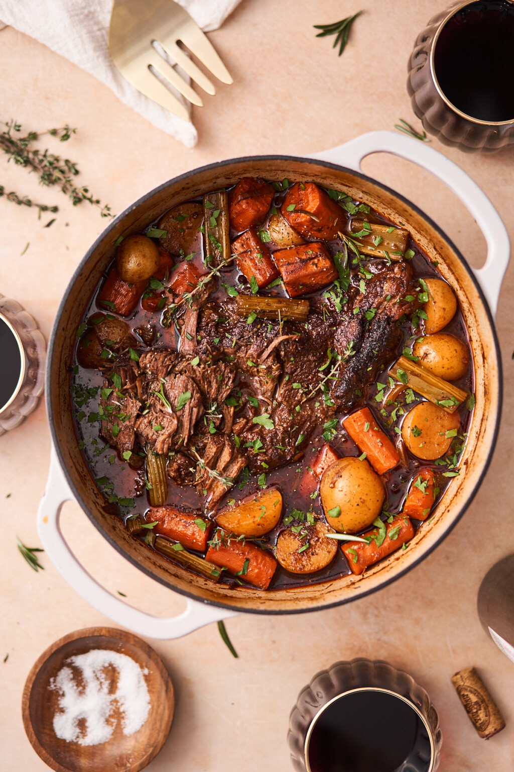 Red Wine Dutch Oven Pot Roast with Vegetables (Fall-Apart Tender!) - A ...