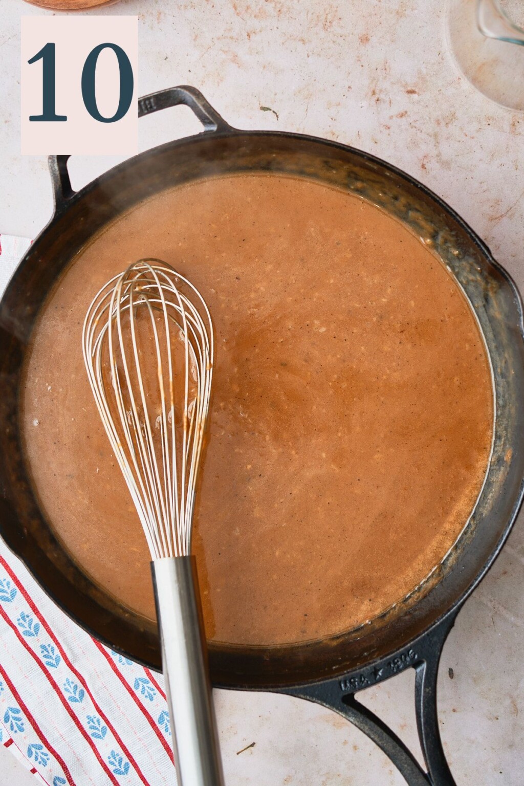 Norwegian Meatballs in Brown Gravy (Kjøttkaker i Brun Saus) - A Full Living